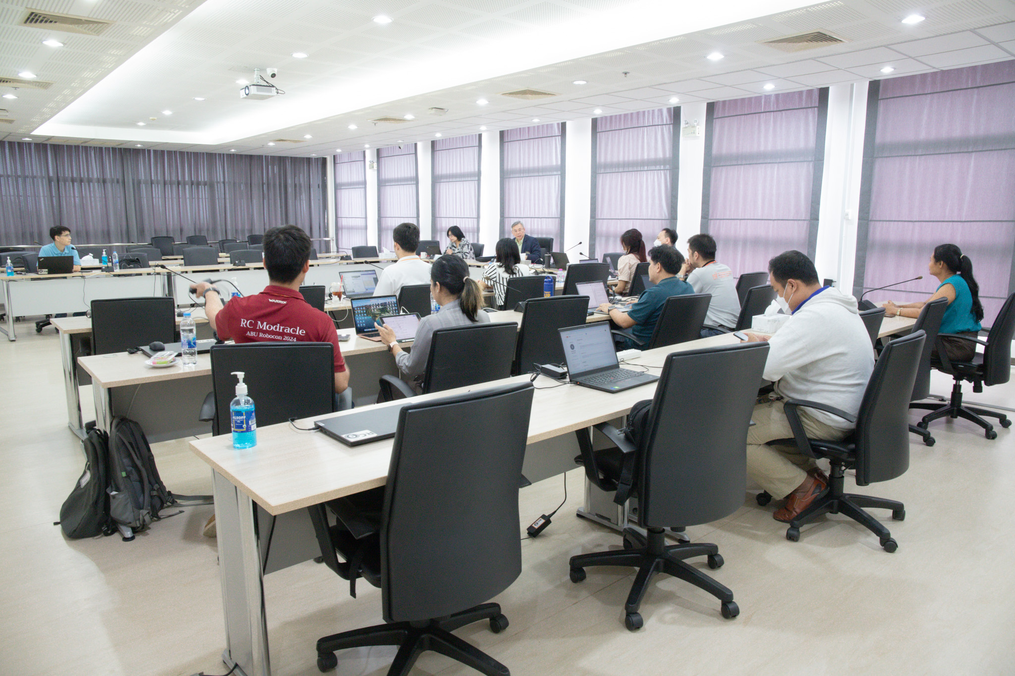 Introduction To Coursera Course Builder - KMUTT